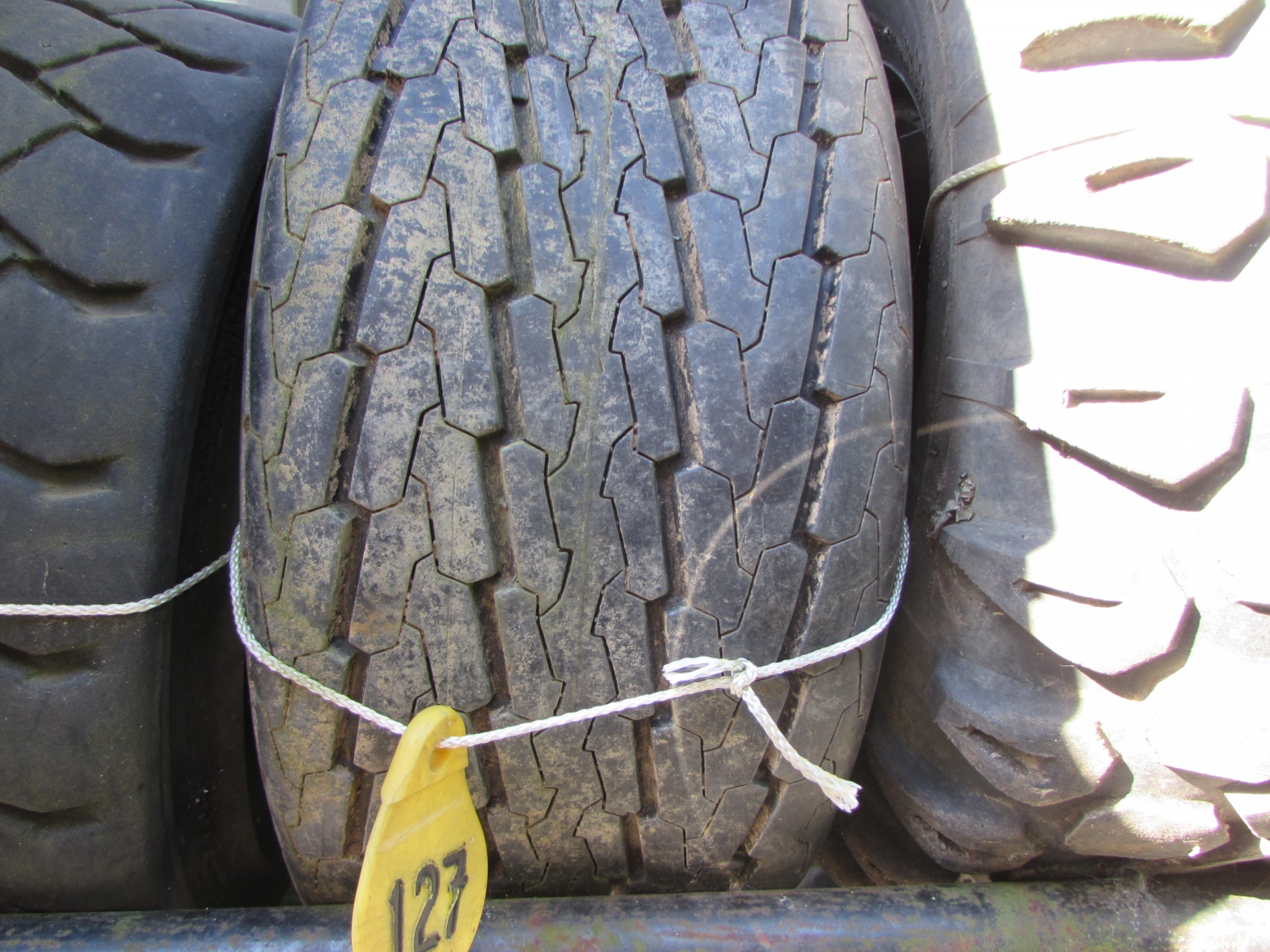Kings tire KT 705 - 20.5x8.0-10 - Saris Landbouwbanden